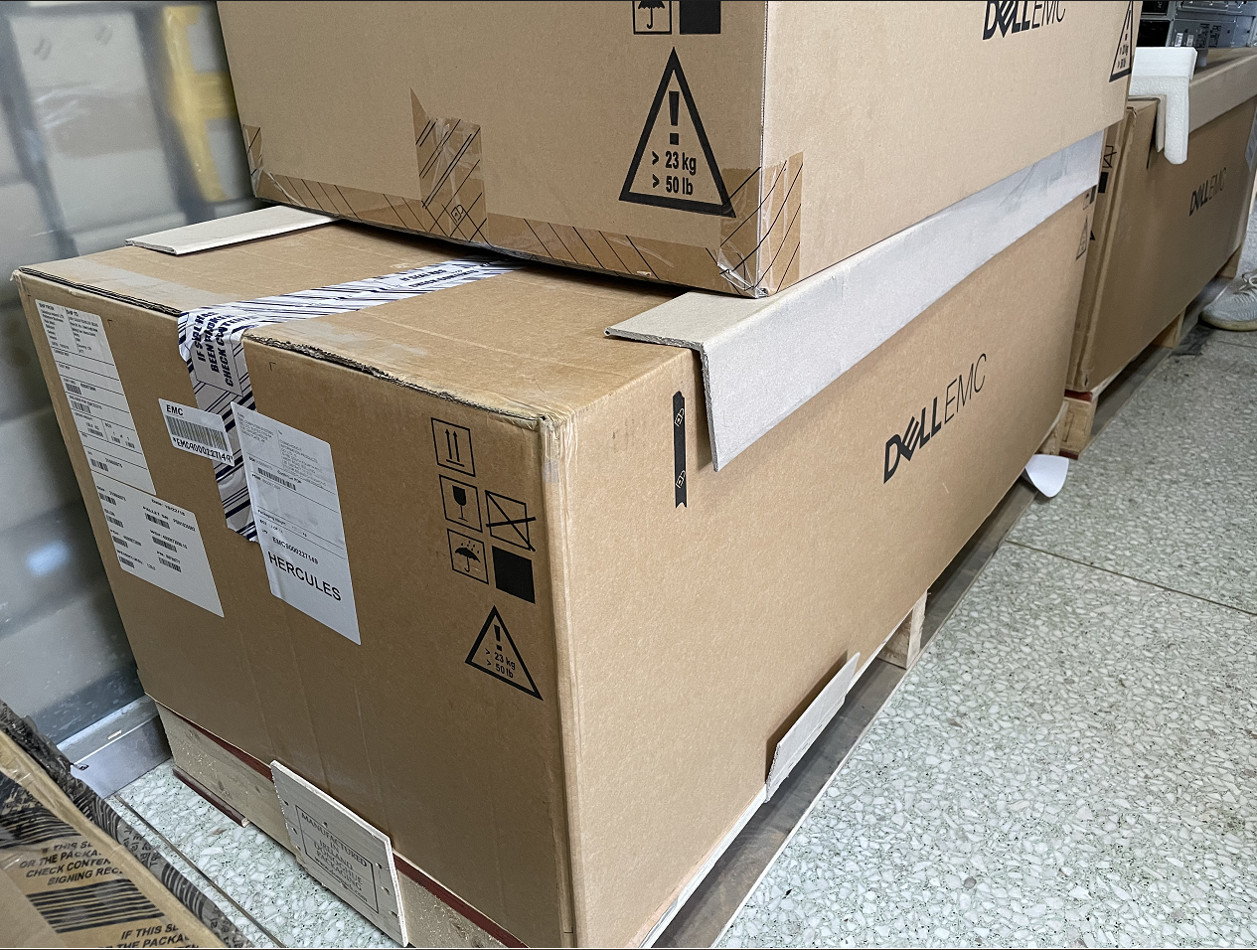 EMC-VxRail P570F 1.92T*8 2*1.6T NVME สต๊อกใหม่