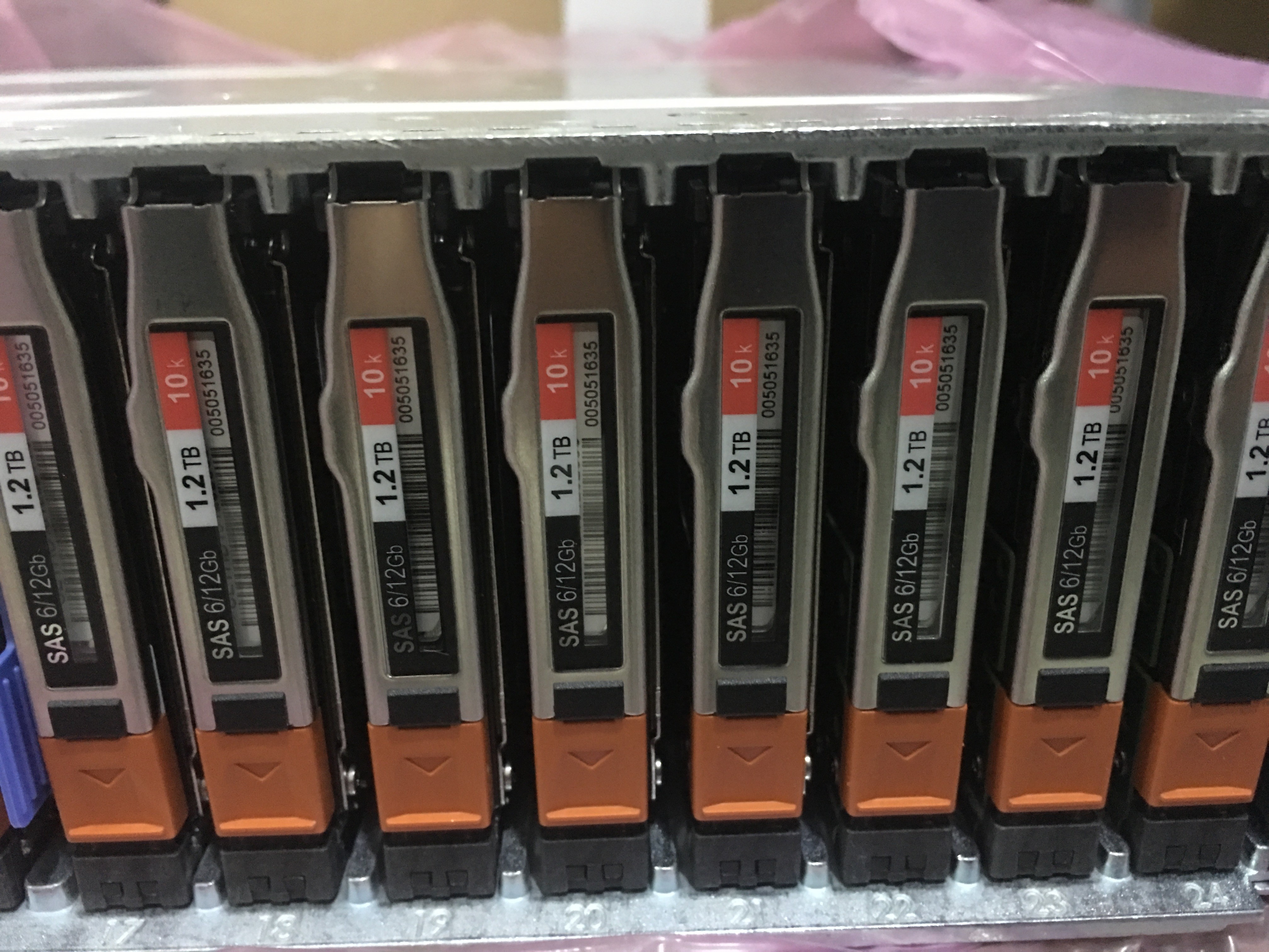 EMC D3-2S10-1800 1.8tb 10k SAS 6g ฮาร์ดดิสก์ DELL EMC Unity Storage 400 ...